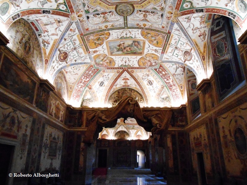 THE TRIUMPH OF RENAISSANCE: THE IMPRESSIVE REGAL ROOM AND DUCAL ROOM ...