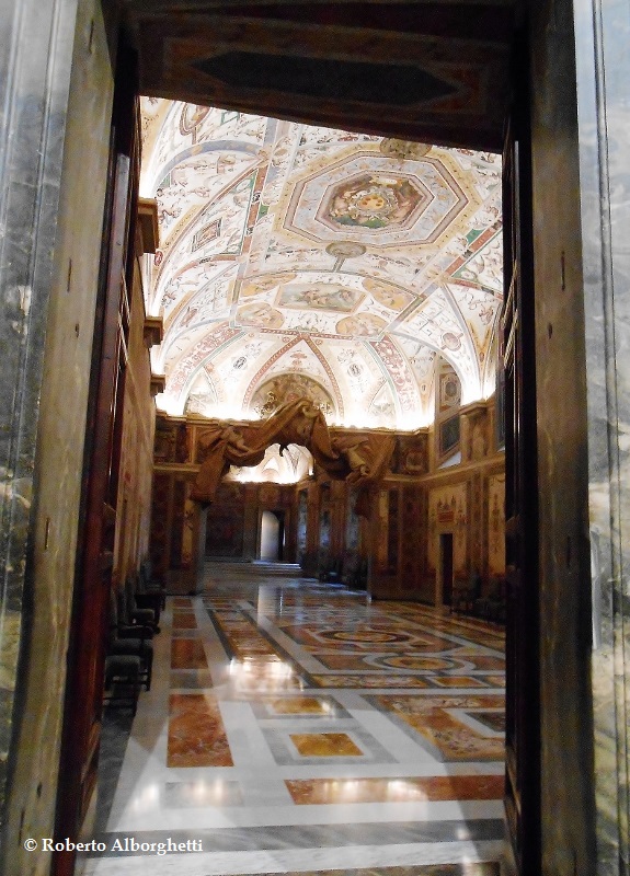 THE TRIUMPH OF RENAISSANCE: THE IMPRESSIVE REGAL ROOM AND DUCAL ROOM ...