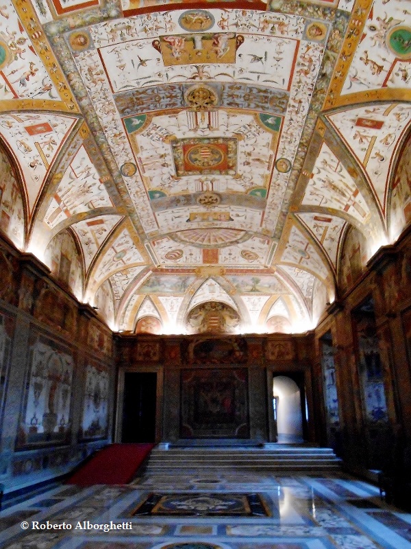 THE TRIUMPH OF RENAISSANCE: THE IMPRESSIVE REGAL ROOM AND DUCAL ROOM ...