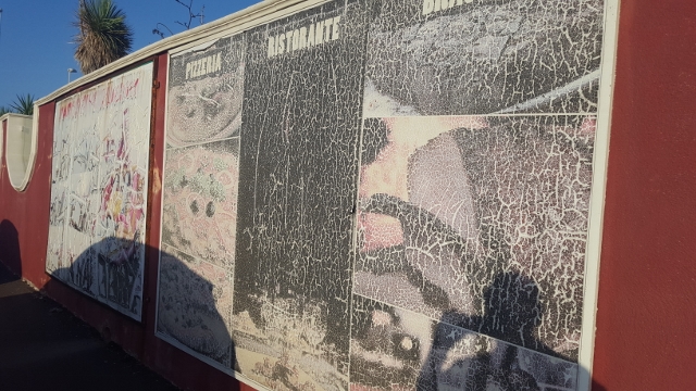 LIKE A CITY THAT BURNS / PHOTOS OF A BIG ADVERTISING BILLBOARD IN SANTO ...